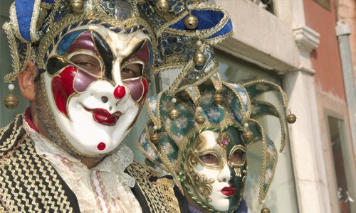 Costume hire | Fantasy World