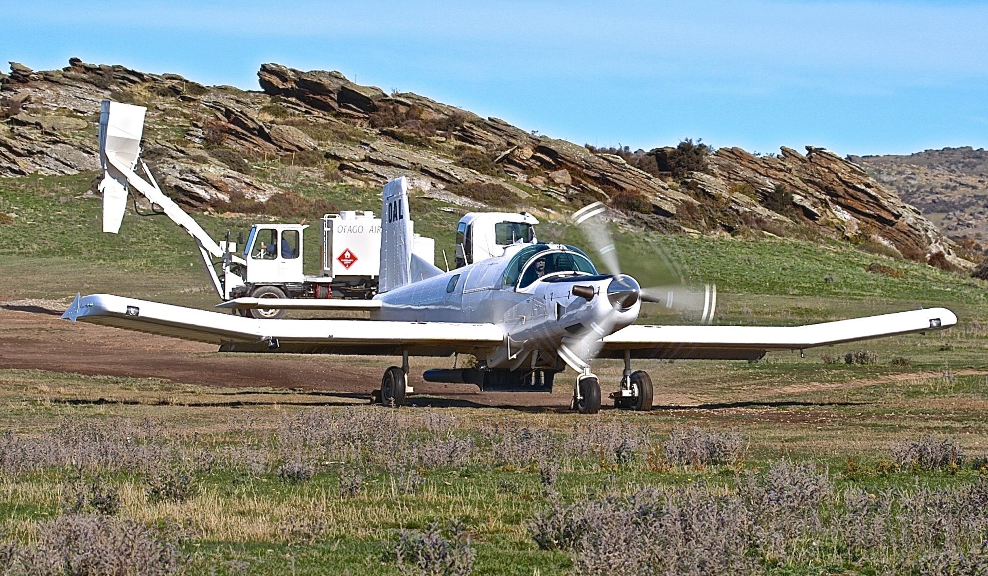 Gallery | Otago Airspread | Our Range of Planes, Telehandlers and More!