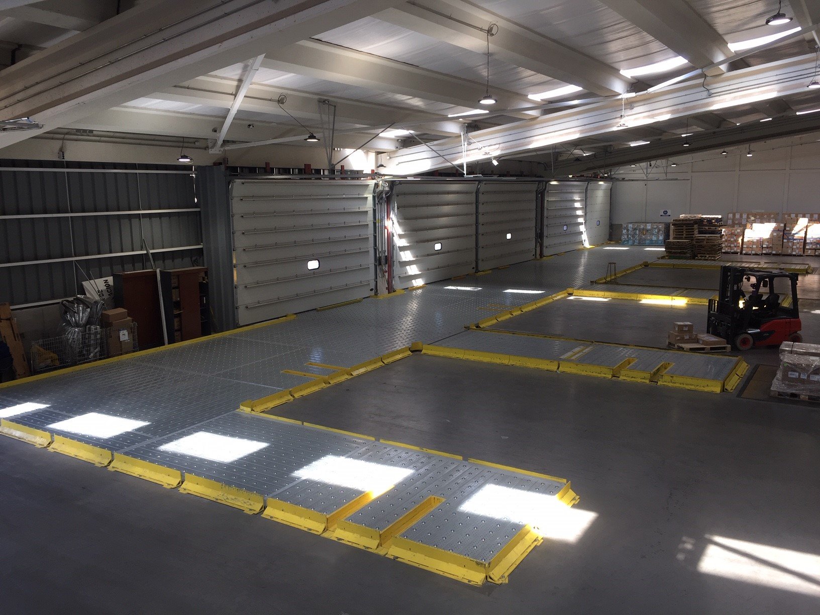 KieTek - Ball and Caster Decks - Cutting Edge Material Handling Systems