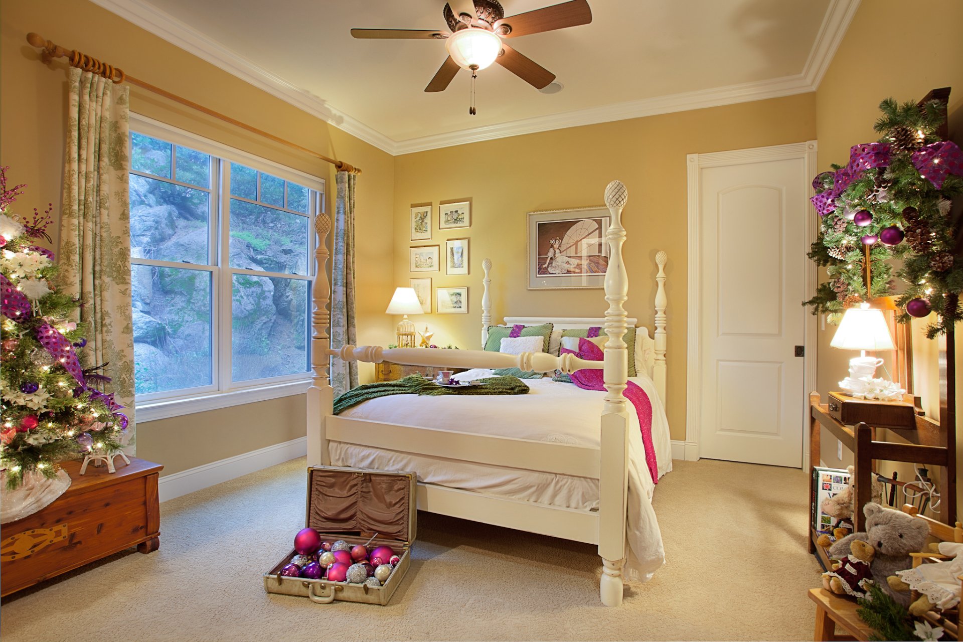 Creates personalized rooms