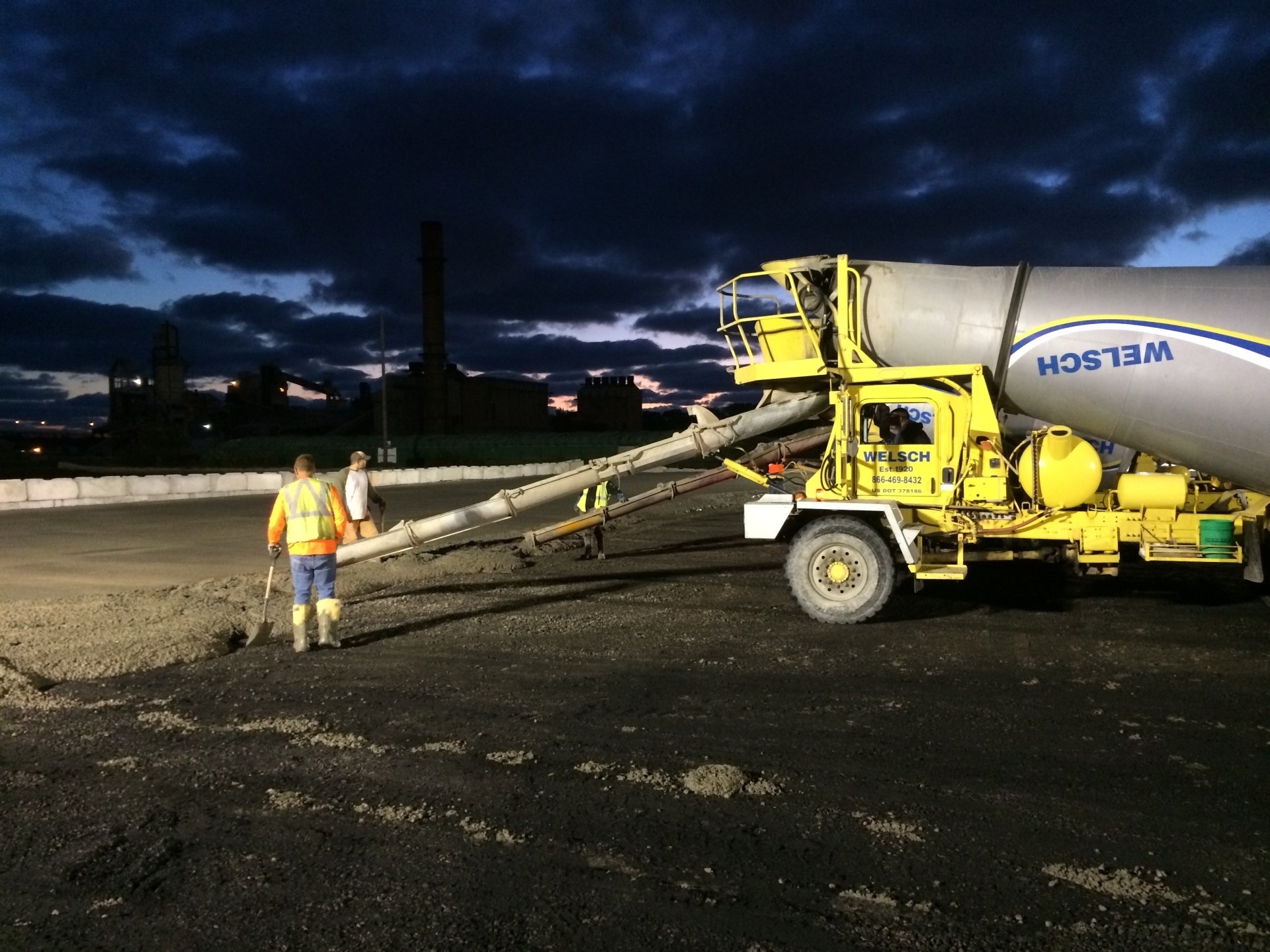 Commercial | Chicagoland, IL | Welsch Ready Mix, Inc.