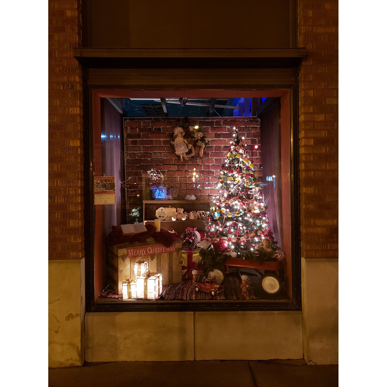 2020 Christmas Window Displays