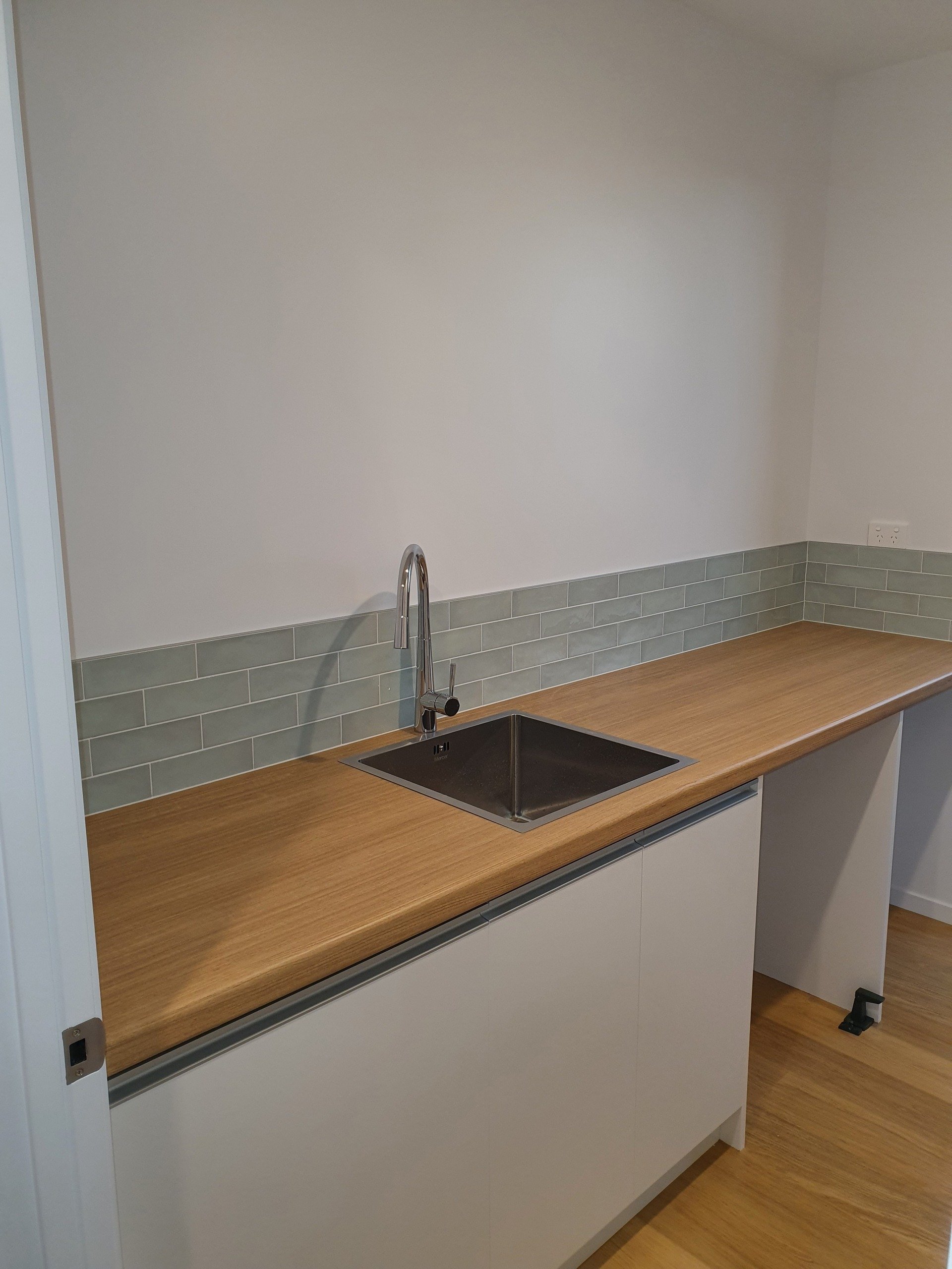 Modern Monotone Kitchen Design Ideas | Finesse Joinery