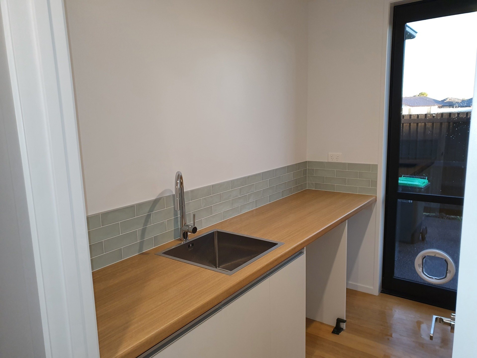 Modern Monotone Kitchen Design Ideas | Finesse Joinery