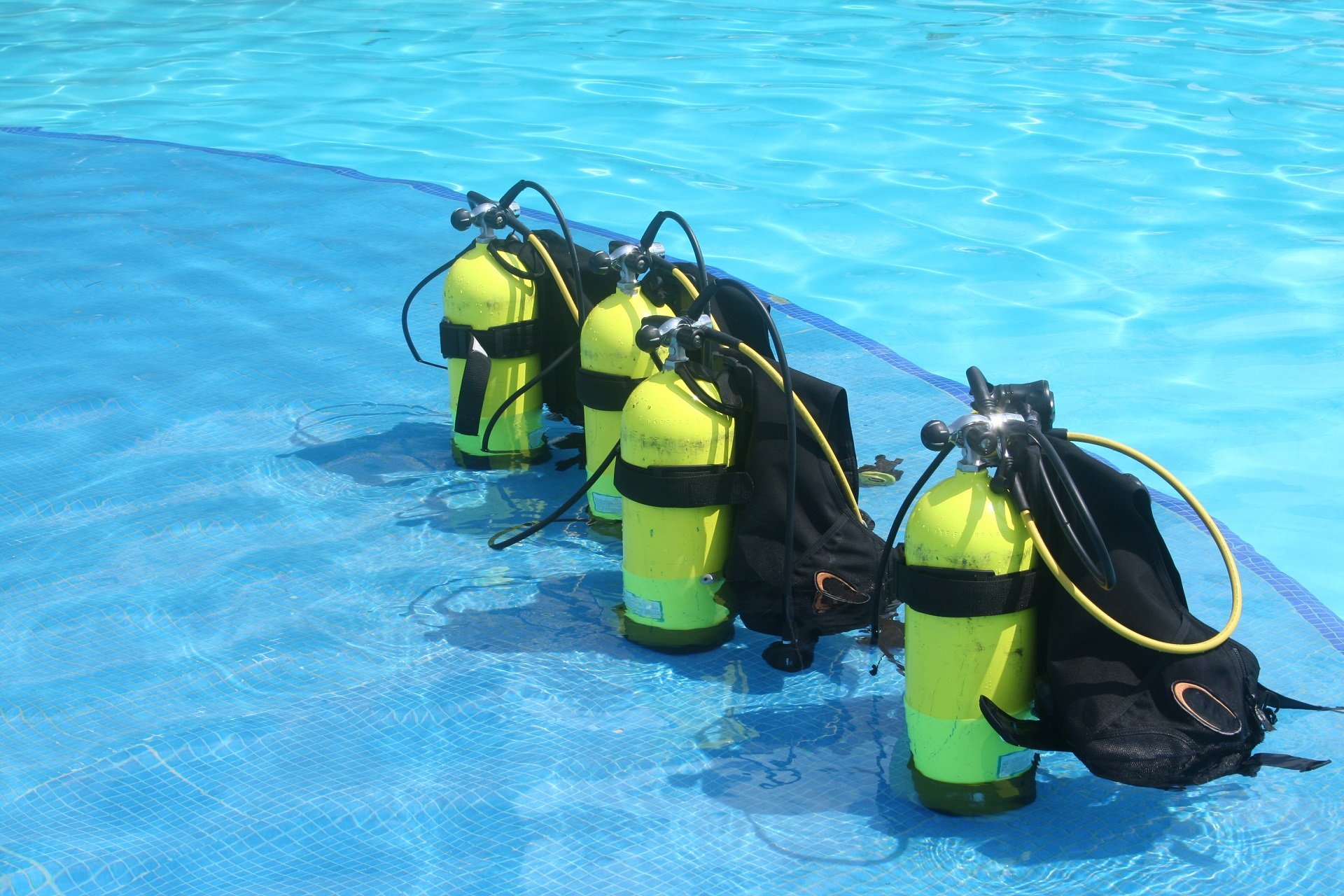 Scuba Pool | Rochester, NY | Aquatic Center Of Rochester Inc