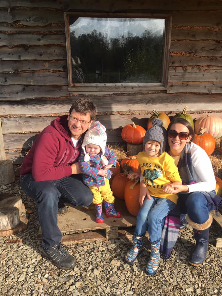 Holibobs Holidays - For families with children diagnosed with Cancer