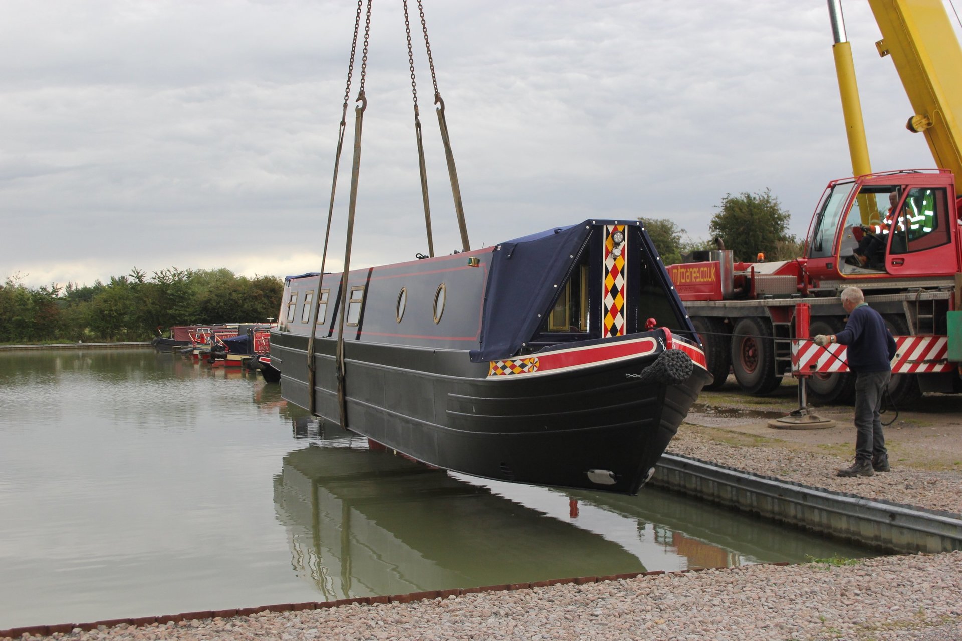 Narrow beam boat building services in Warwickshire