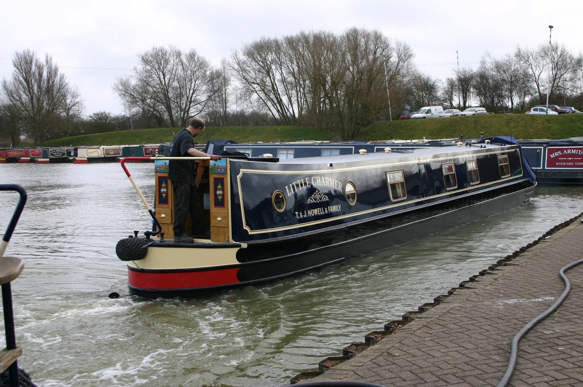 Narrow beam boat building services in Warwickshire