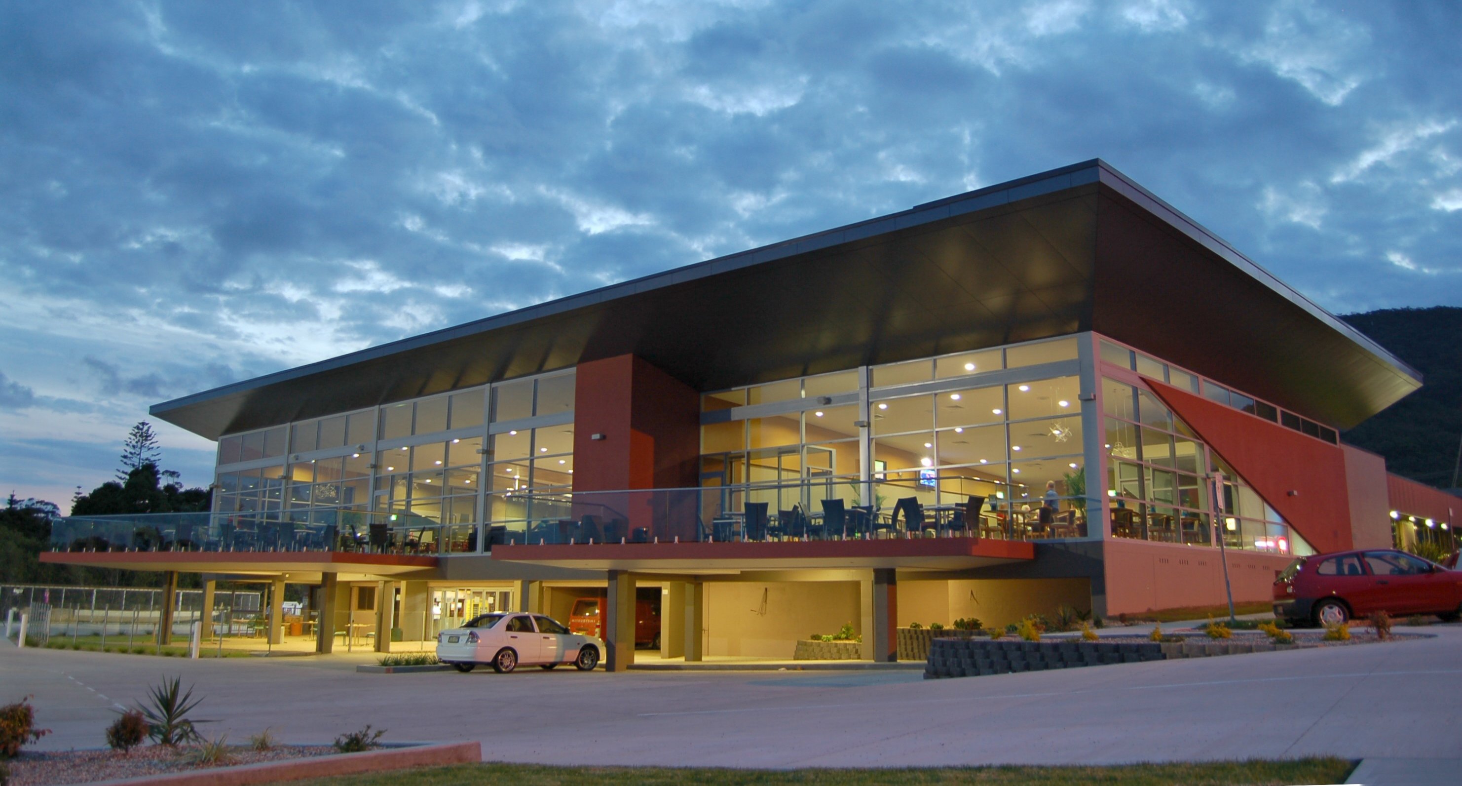 Entertainment Club | Laurieton United Services Club