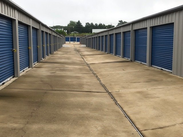 Storage Rental Independence, MS - B & D Mini Storage