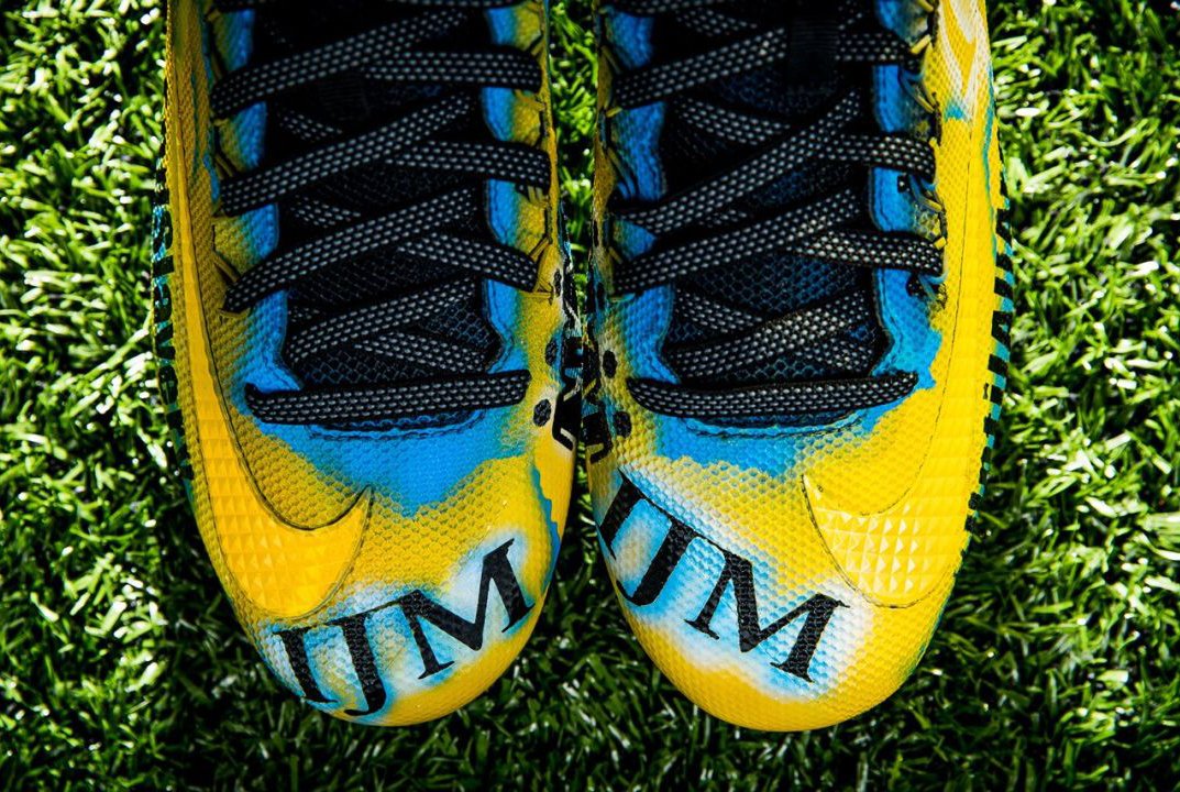 iLLustrative Cre8ions | Cleat Designer | Shoe Customization