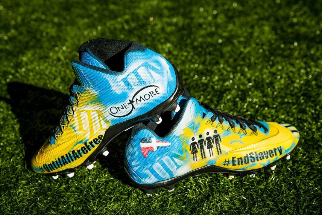 iLLustrative Cre8ions | Cleat Designer | Shoe Customization