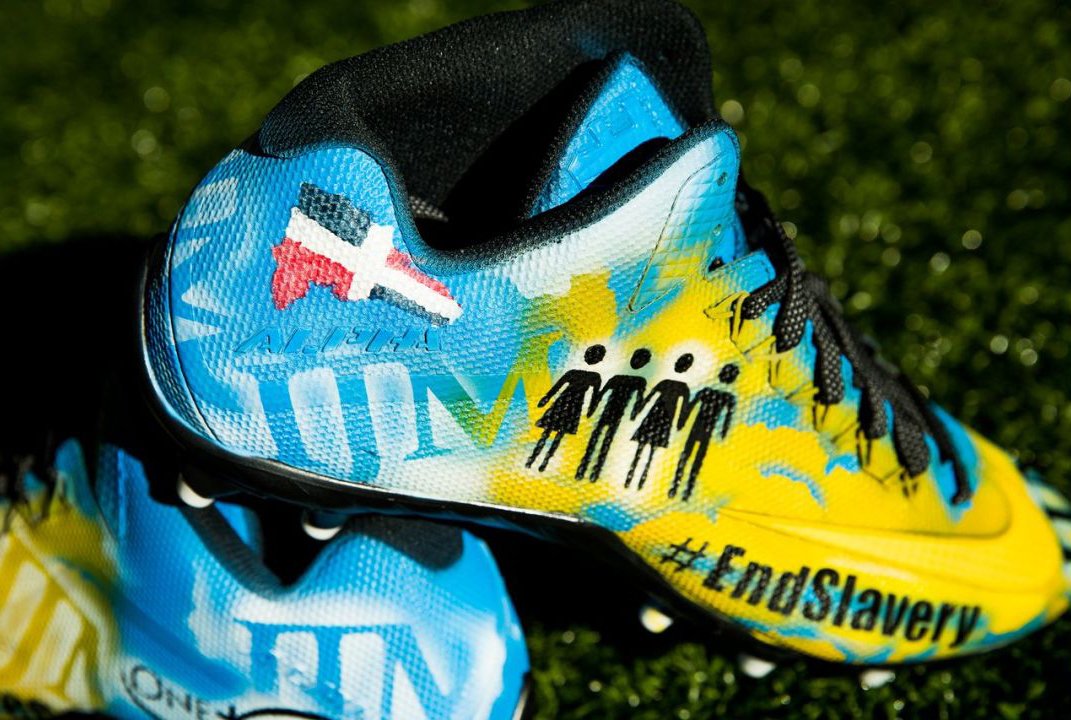 iLLustrative Cre8ions | Cleat Designer | Shoe Customization