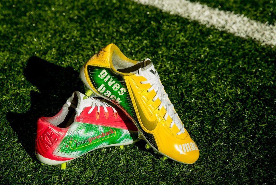 iLLustrative Cre8ions | Cleat Designer | Shoe Customization