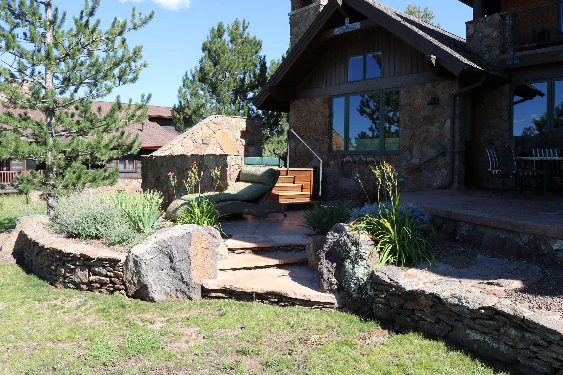 Landscape Pictures | Flagstaff, AZ | Lowe's Landscaping
