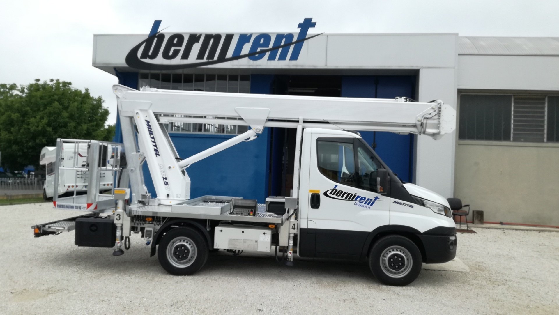 Noleggio piattaforme aeree autocarrate PG | BERNI RENT