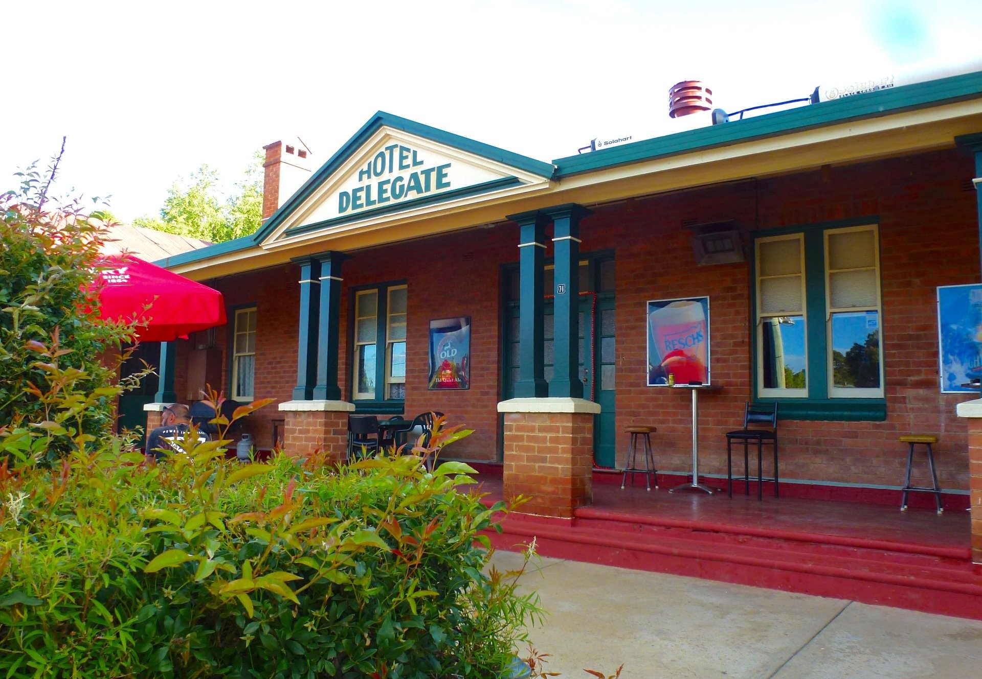 Delegate Hotel | Country Escape | Great Food, Beer