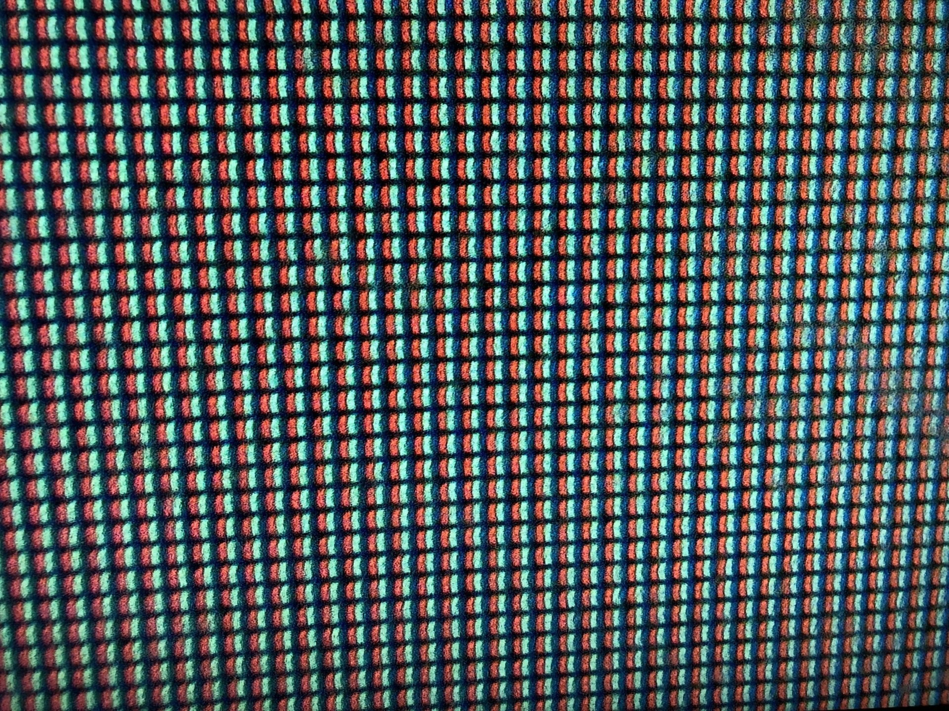 Real Screens vs Fake Screens