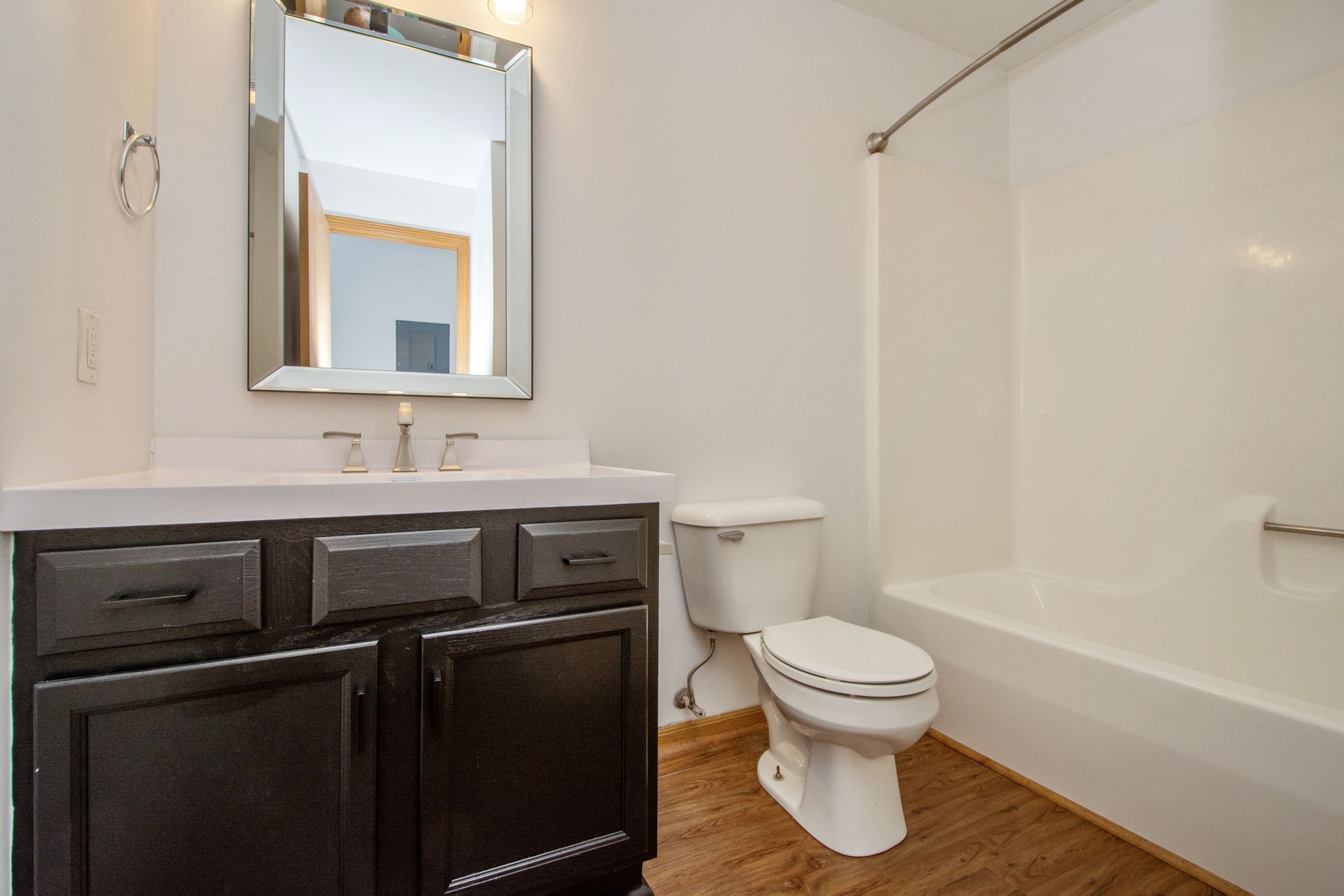 Campus Pointe - Unique Apartment Homes LLC