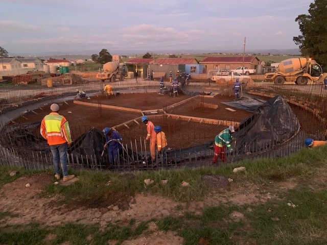 Building water reservoirs for the community - EC