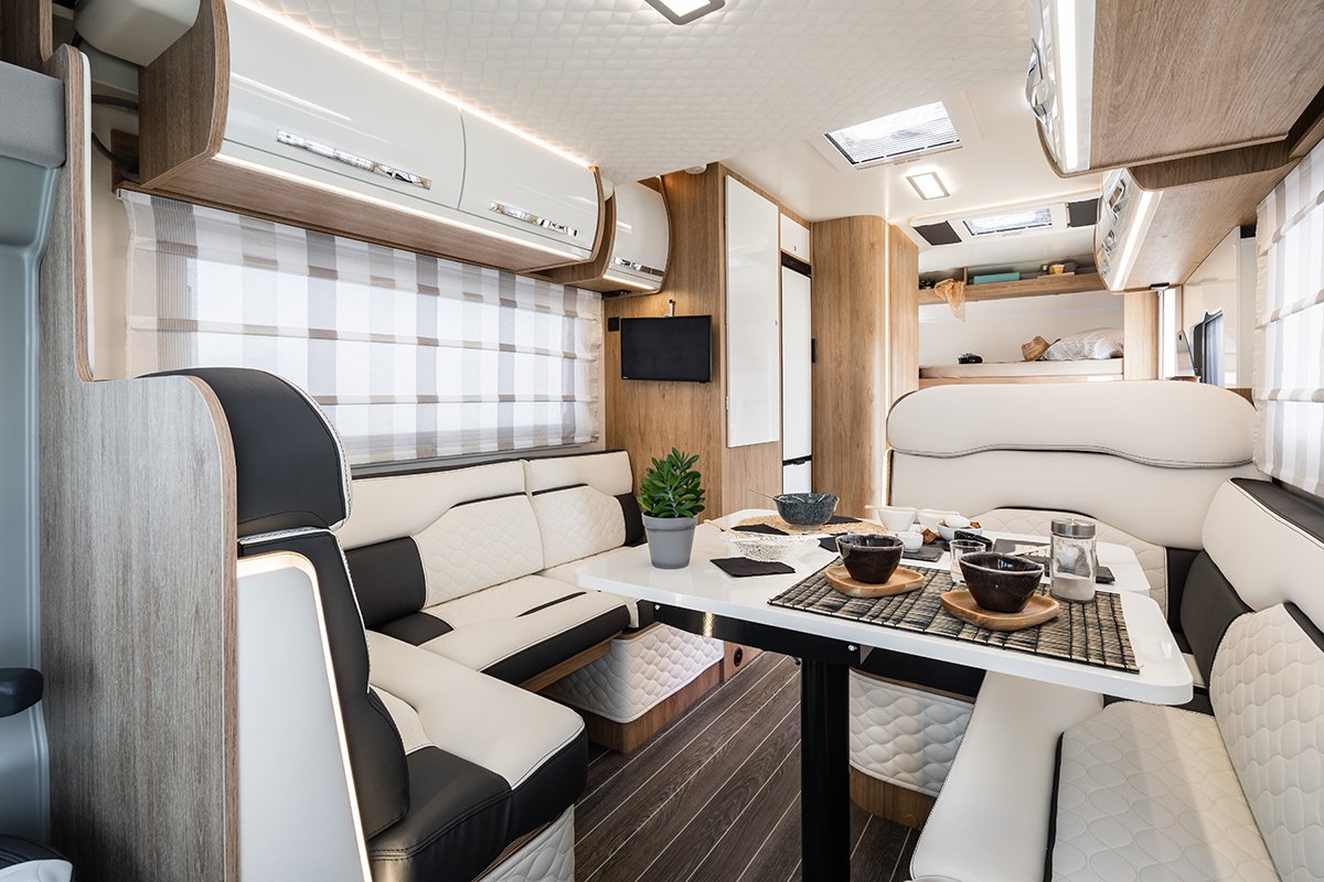 Motorhome Hire - Roller Team Auto Roller 707 - 5 Berth with Bunk Beds