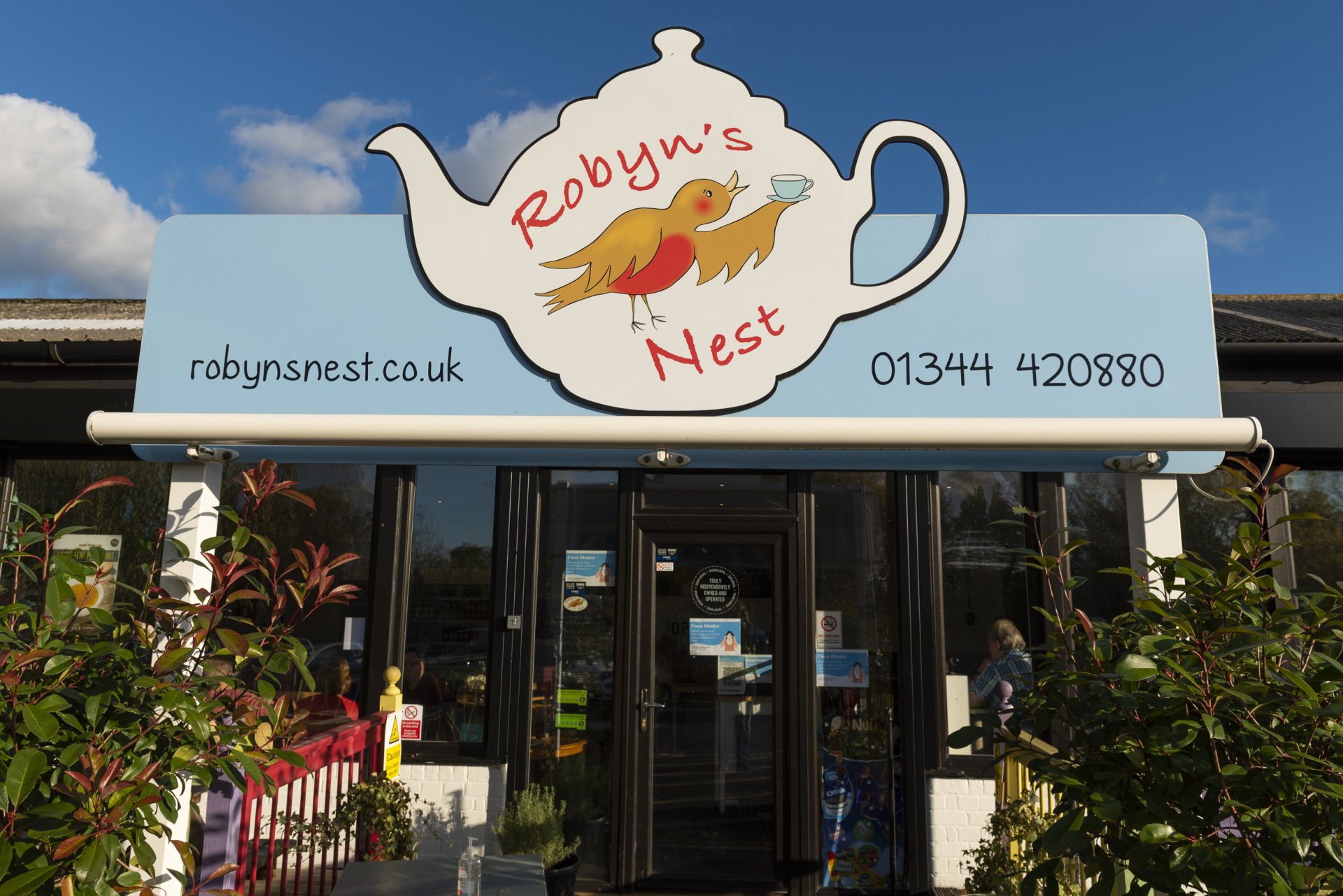 Robyn's Nest Cafe at Moss End Garden Village, Berkshire