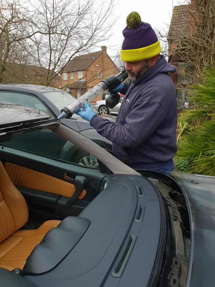 Emergency windscreen repair | G W Windscreens