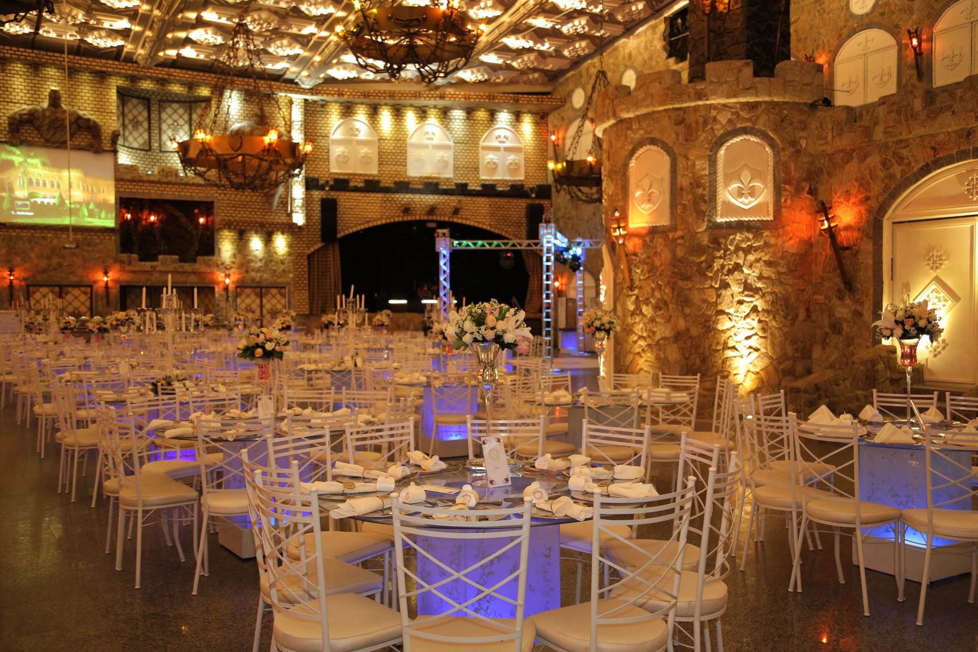 Monte Castelo Eventos - Castelo Avalon