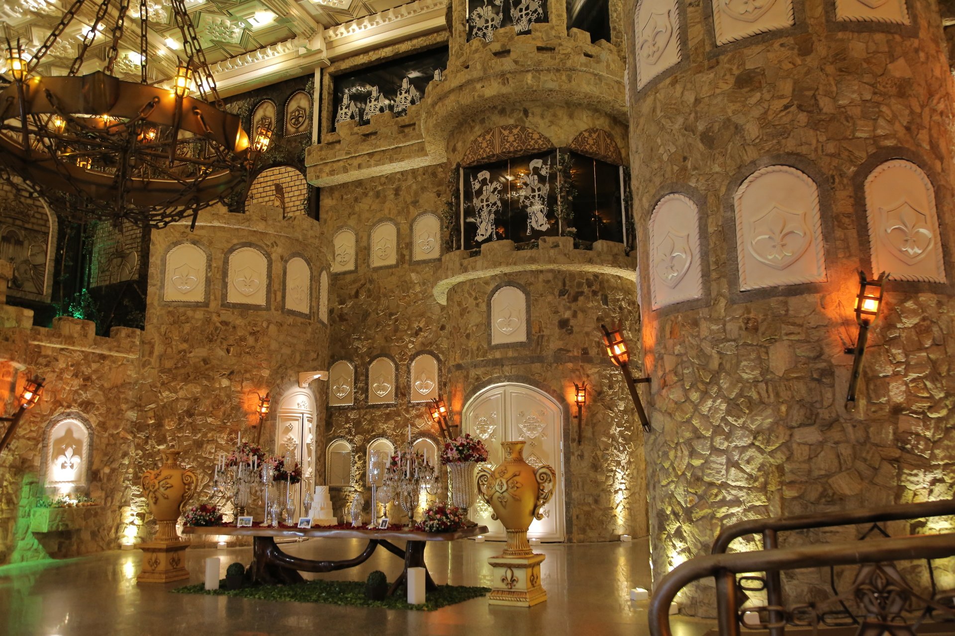 Monte Castelo Eventos - Castelo Avalon