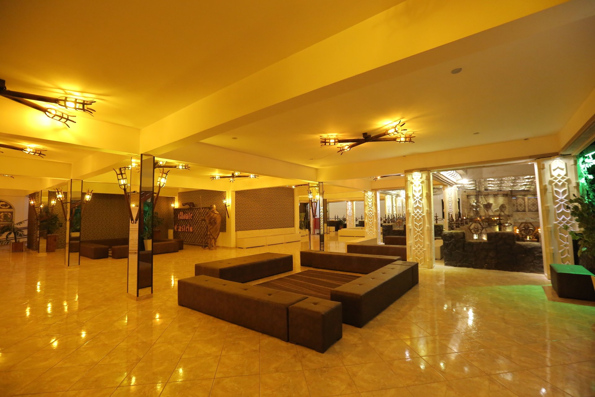 Monte Castelo Eventos - Castelo Avalon