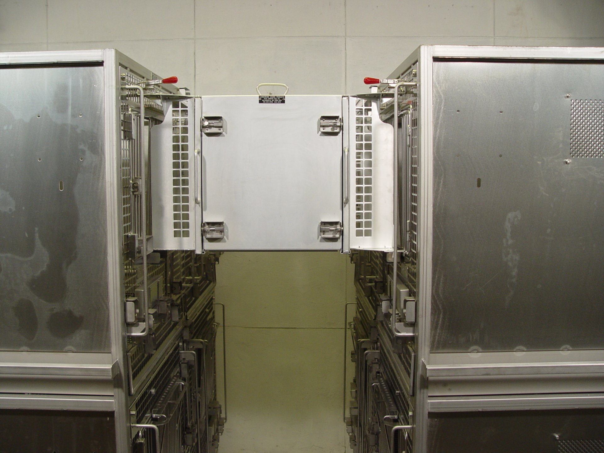 Lenderking Caging Products