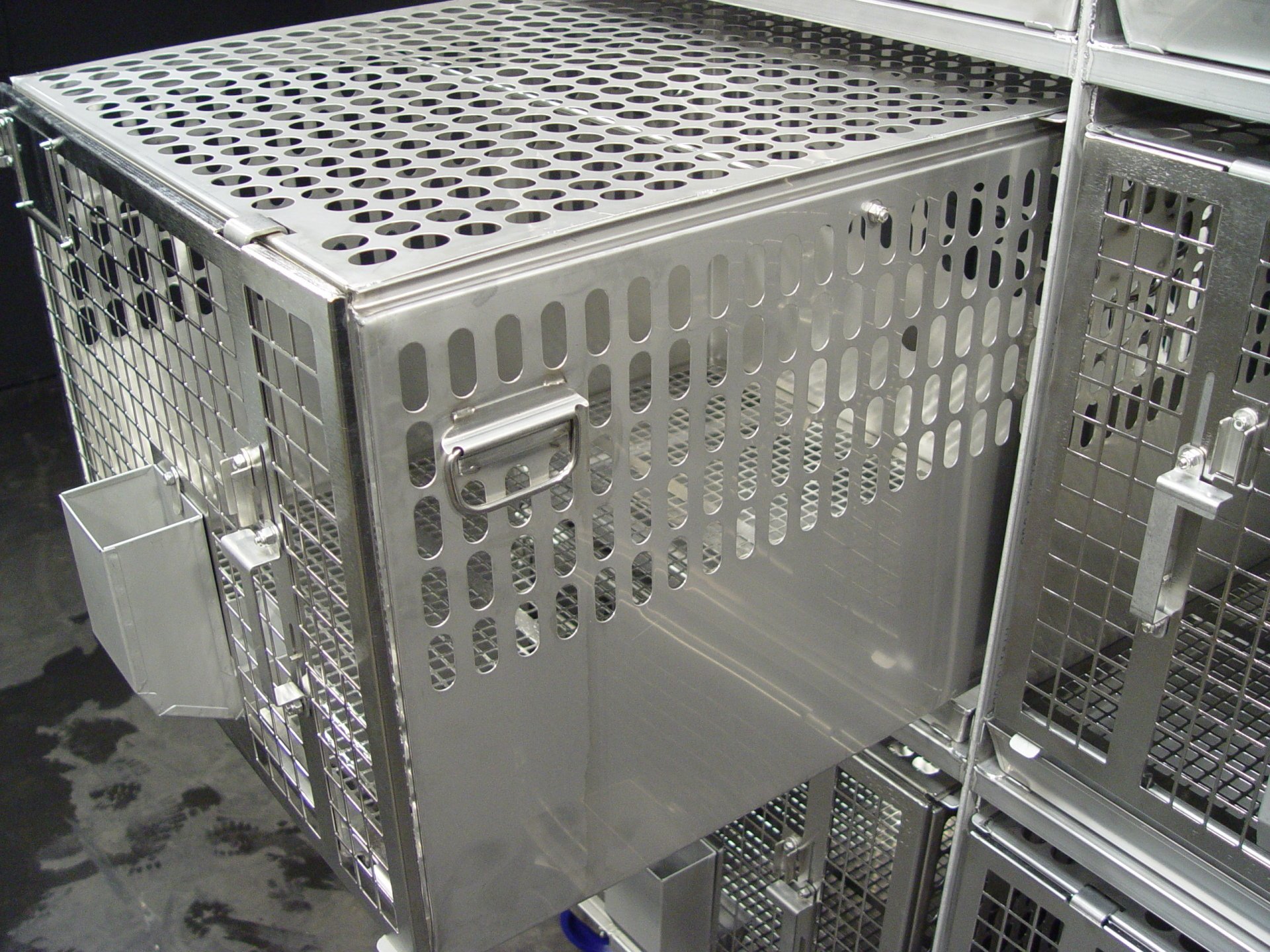 Lenderking Caging Products