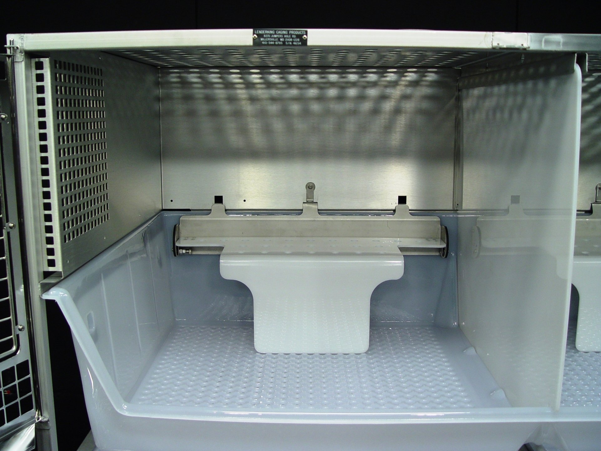 Lenderking Caging Products