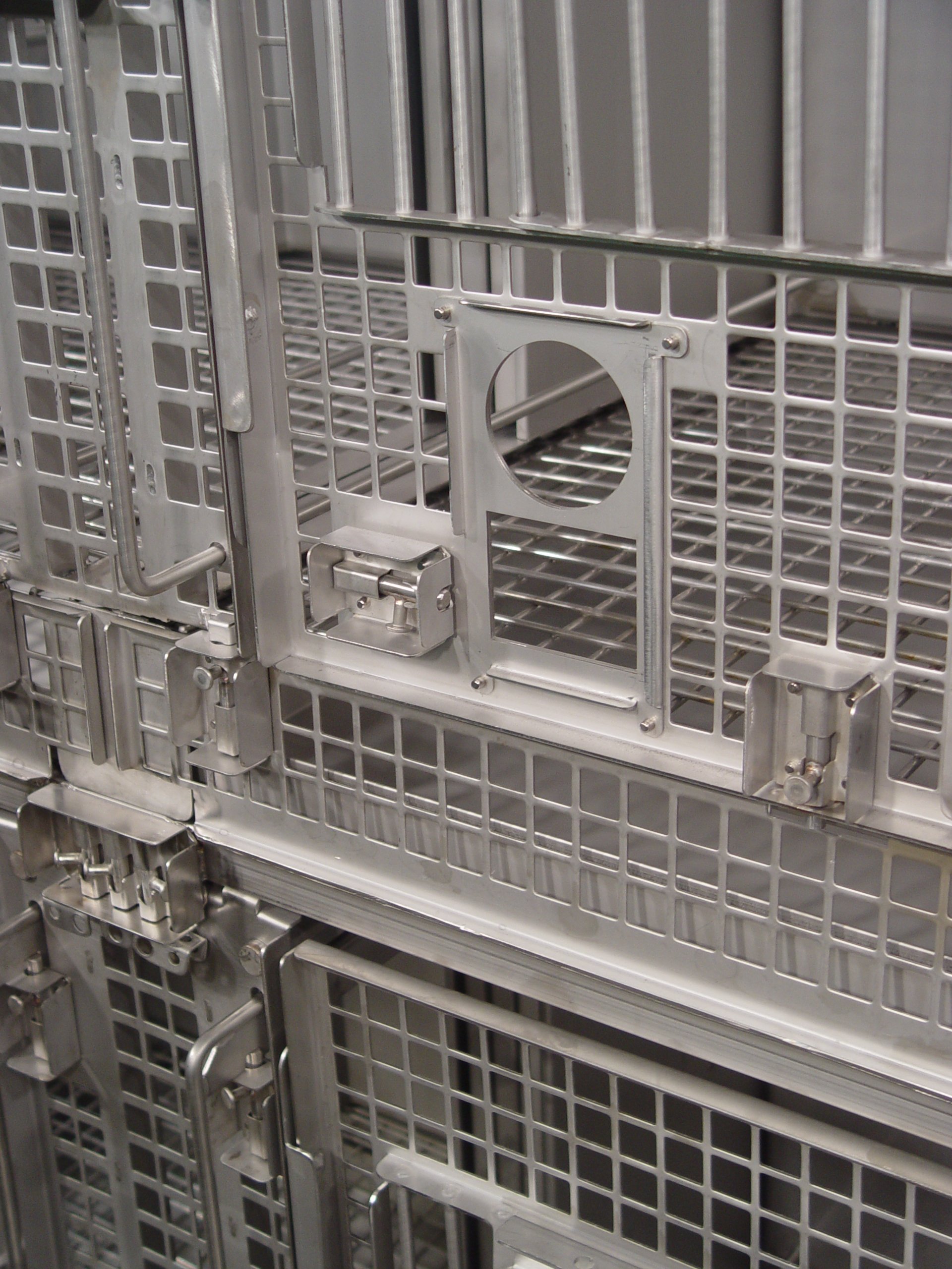 Lenderking Caging Products