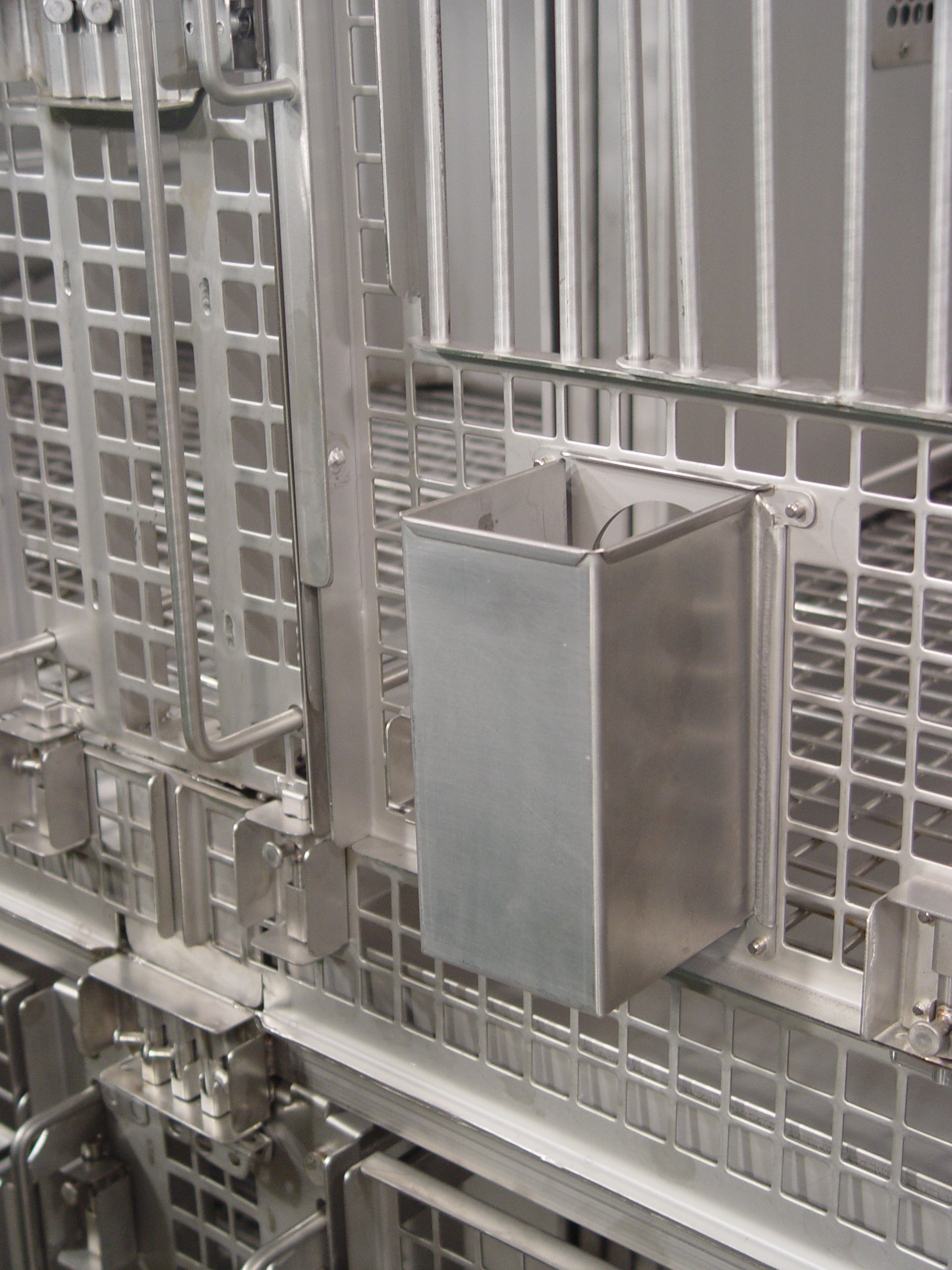 Lenderking Caging Products
