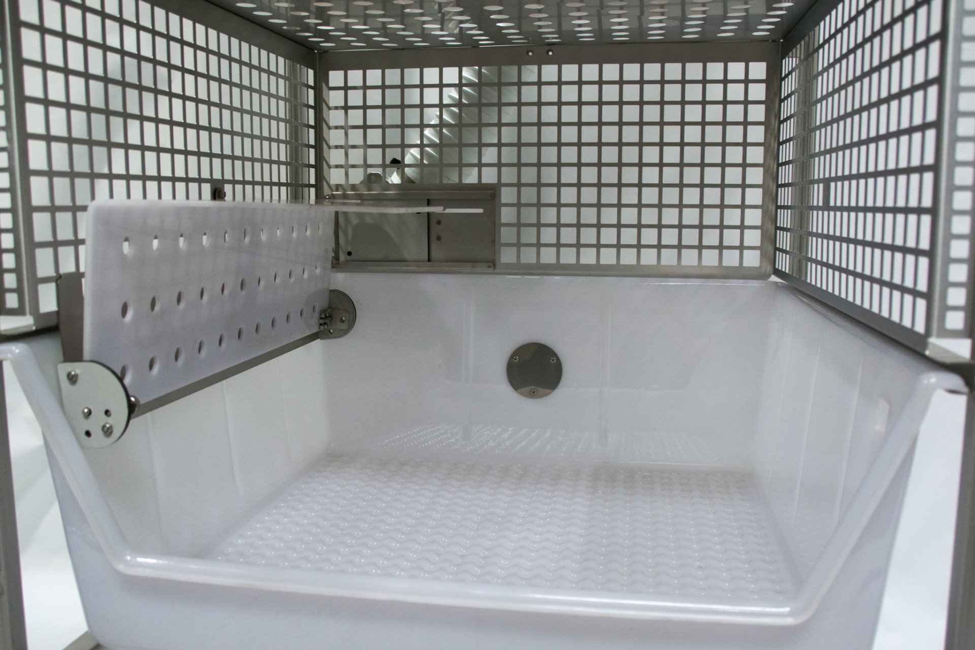 Lenderking Caging Products