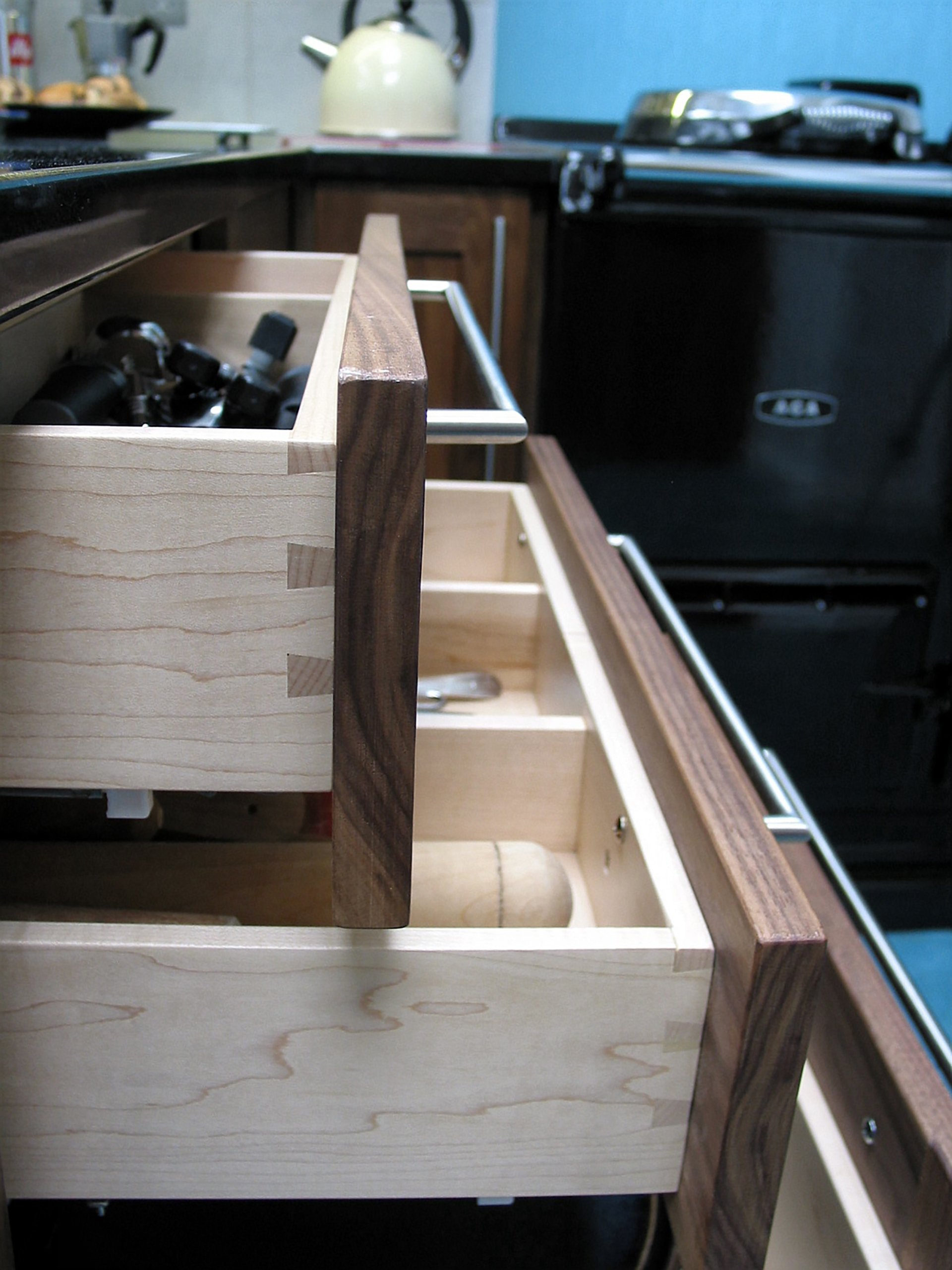 Bespoke Fitted Wardrobes and Drawers in South East London