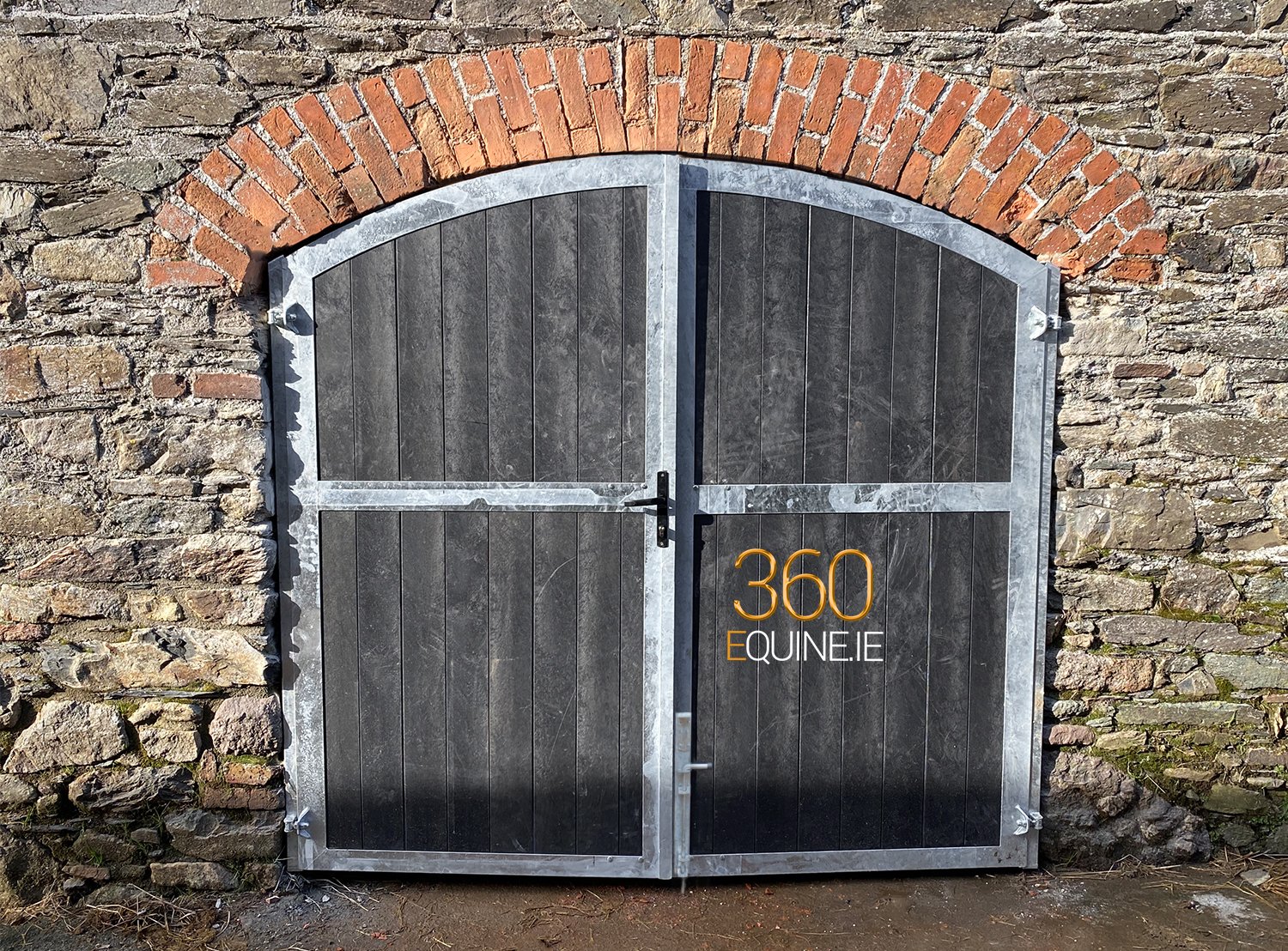 Quality Built Stable Facades and Partitions, all sizes possible