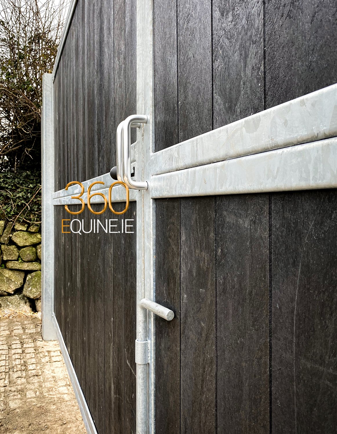 Quality Built Stable Facades and Partitions, all sizes possible