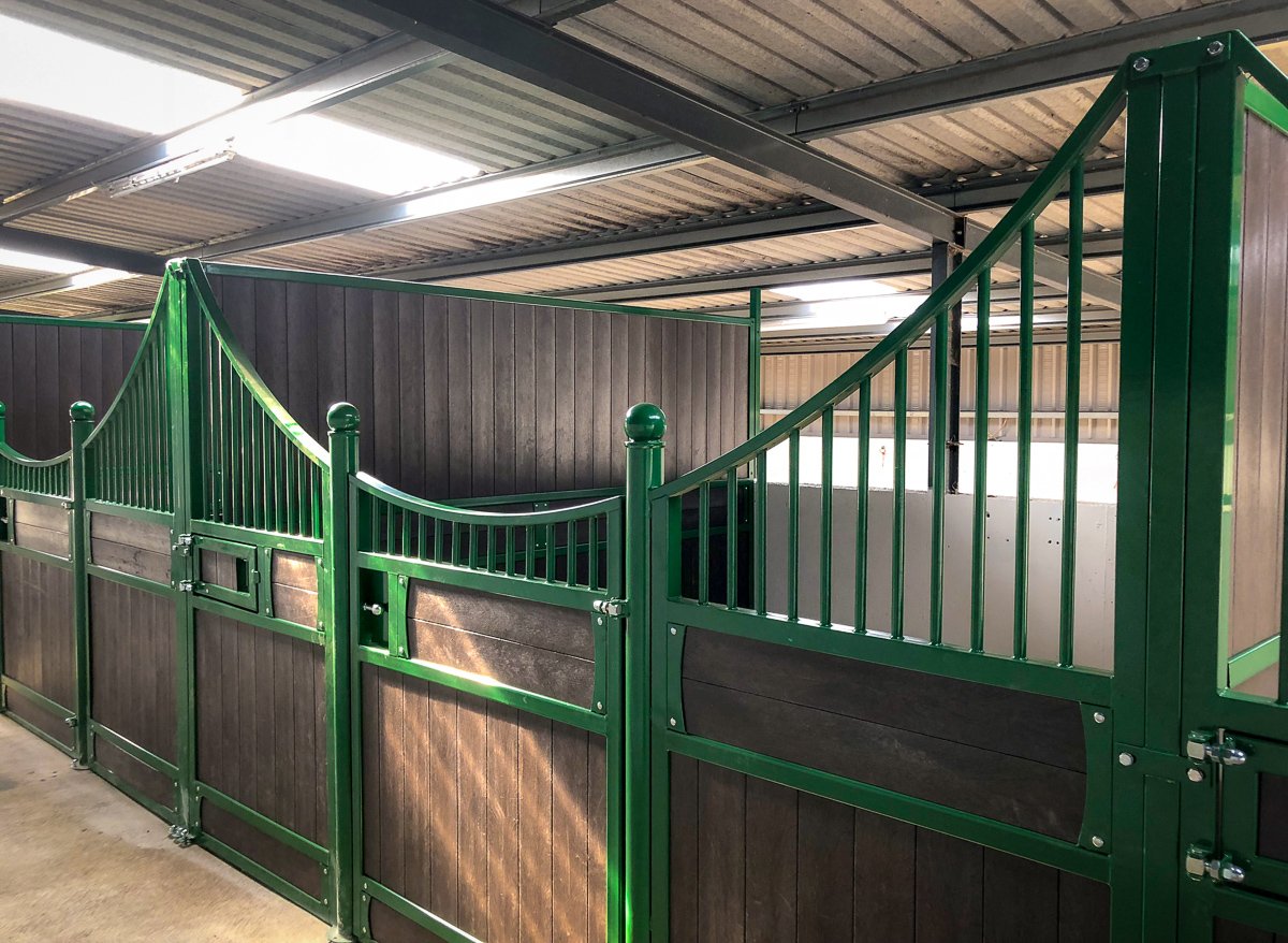 Quality Built Stable Facades and Partitions, all sizes possible