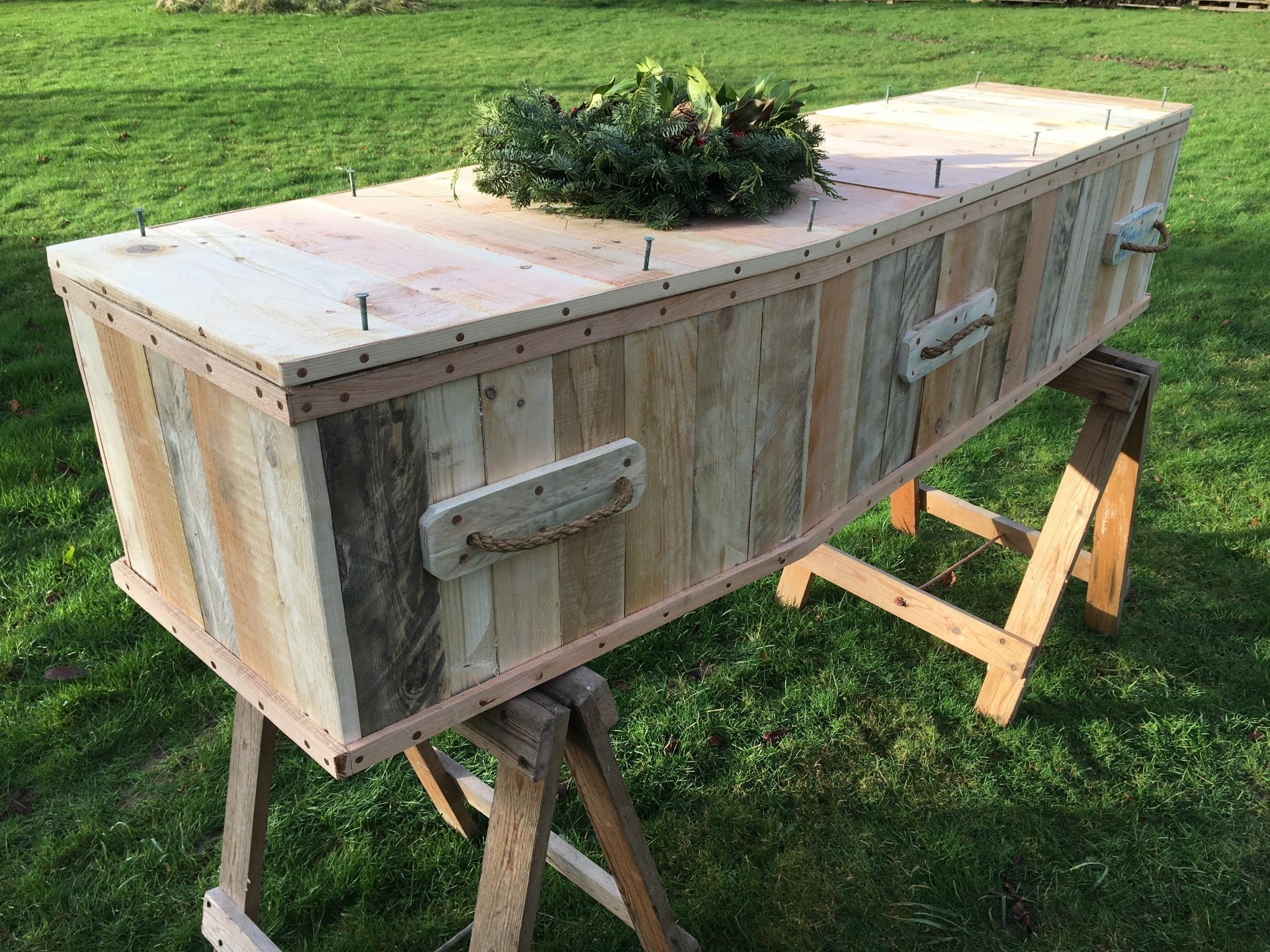 Make Eco Ecological Coffins using reclaimed & recycled wood