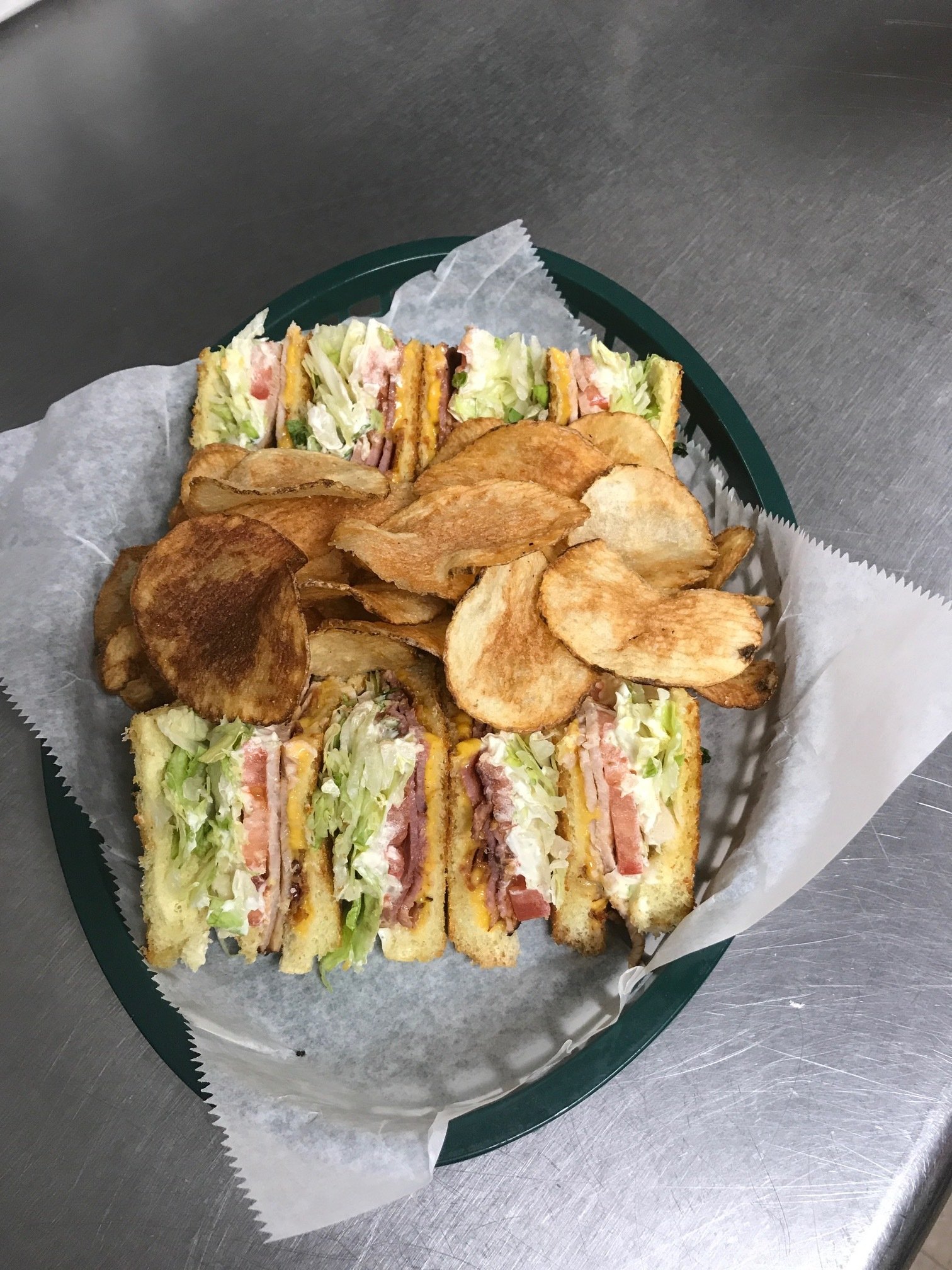 Sports Bar | Mason, OH | James‘ Third Base Sports Bar and Grill