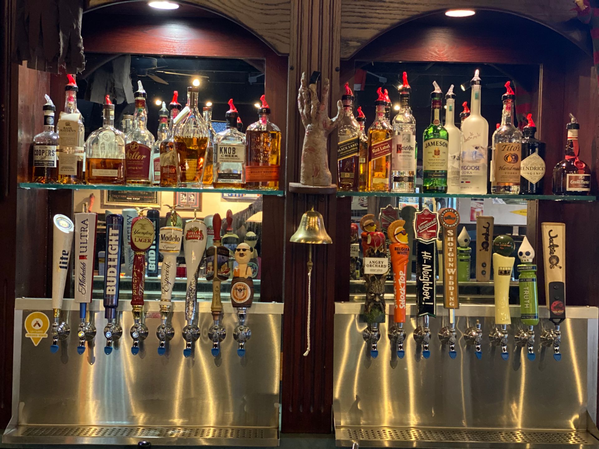 Sports Bar | Mason, OH | James‘ Third Base Sports Bar and Grill