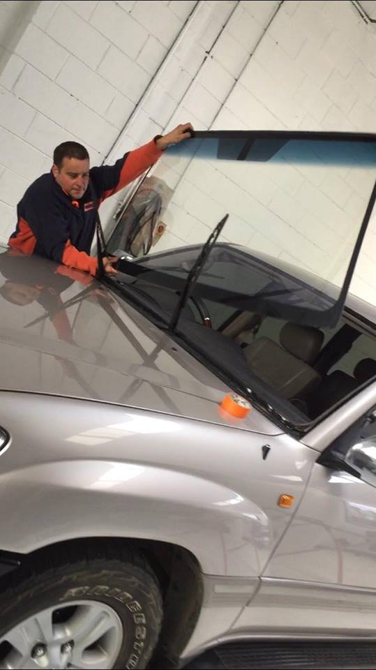 Auto Glass Replacement & Repairs | The Windscreen Man