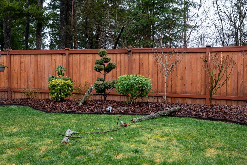 HOW TO CHOOSE A STAIN FOR YOUR FENCE