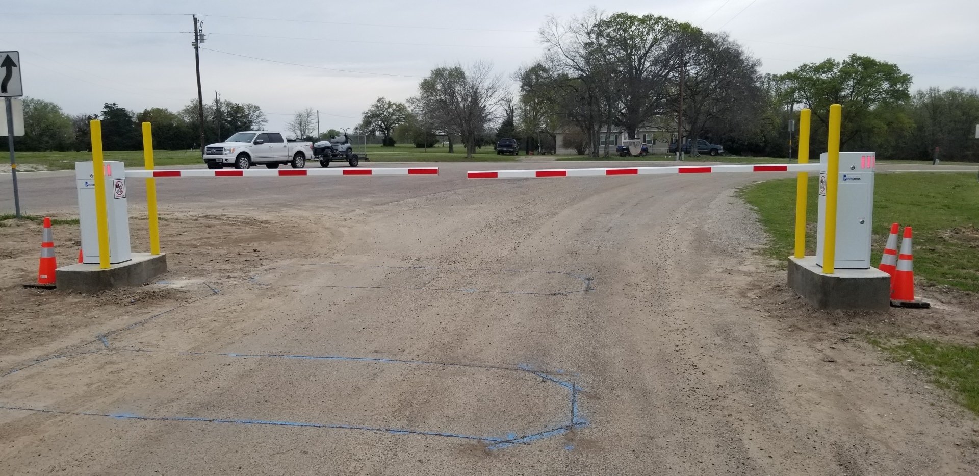 Parking Lot Gate Systems - Barrier Gate for Cars | Parking BOXX