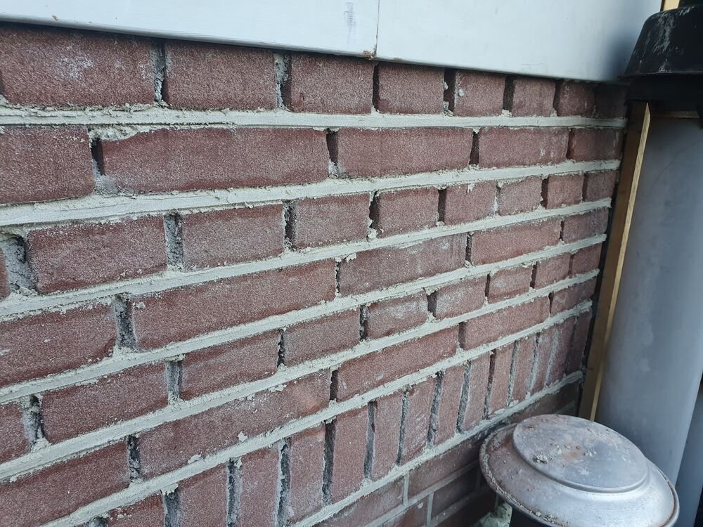 Knipvoeg uitleg door GRT Gevelwerken - Waarom kiezen voor knipvoegen?