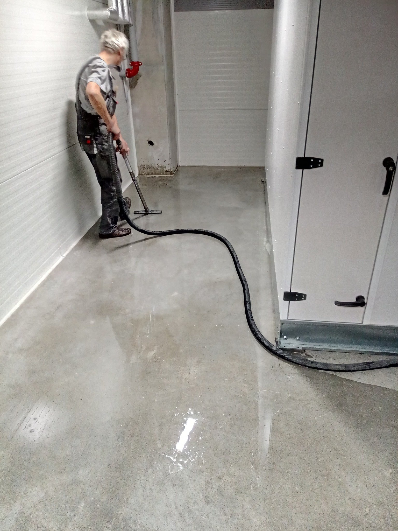 Grindų vaškavimo paslaugos | Švaros sesės