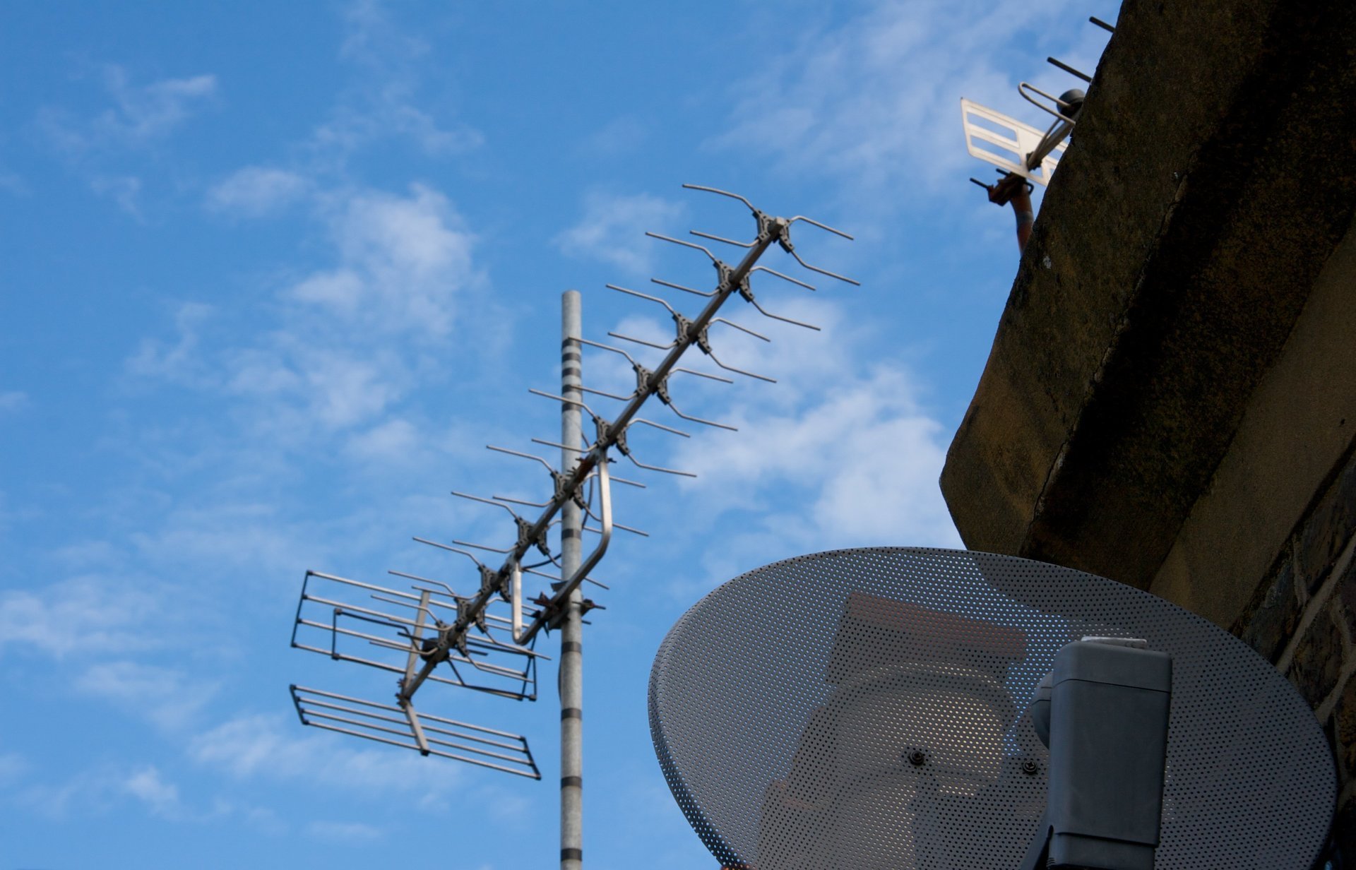 TV aerial installation by Surrey Aerials
