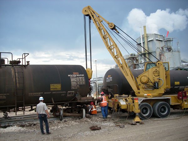 Traction Motor & Change Services | Hulcher Services, Inc.